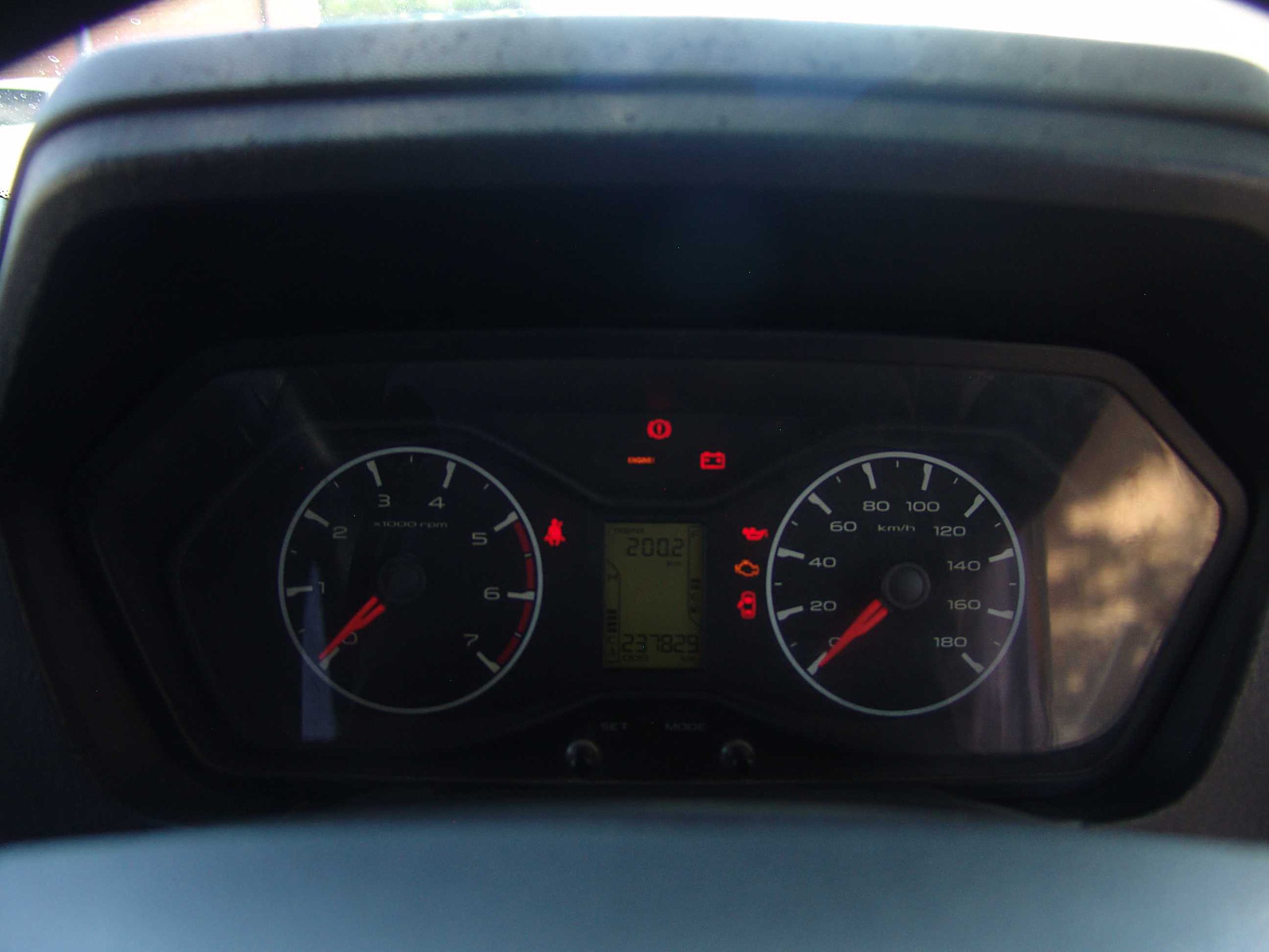 2018 Mahindra 2.2 M-Hawk – Integra Auto