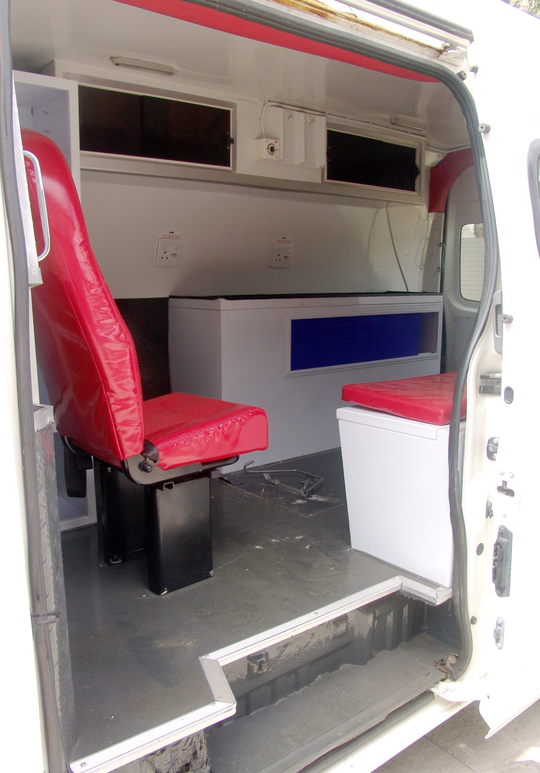 2015 Nissan NV350 Ambulance or conversion to Panel Van – Integra Auto